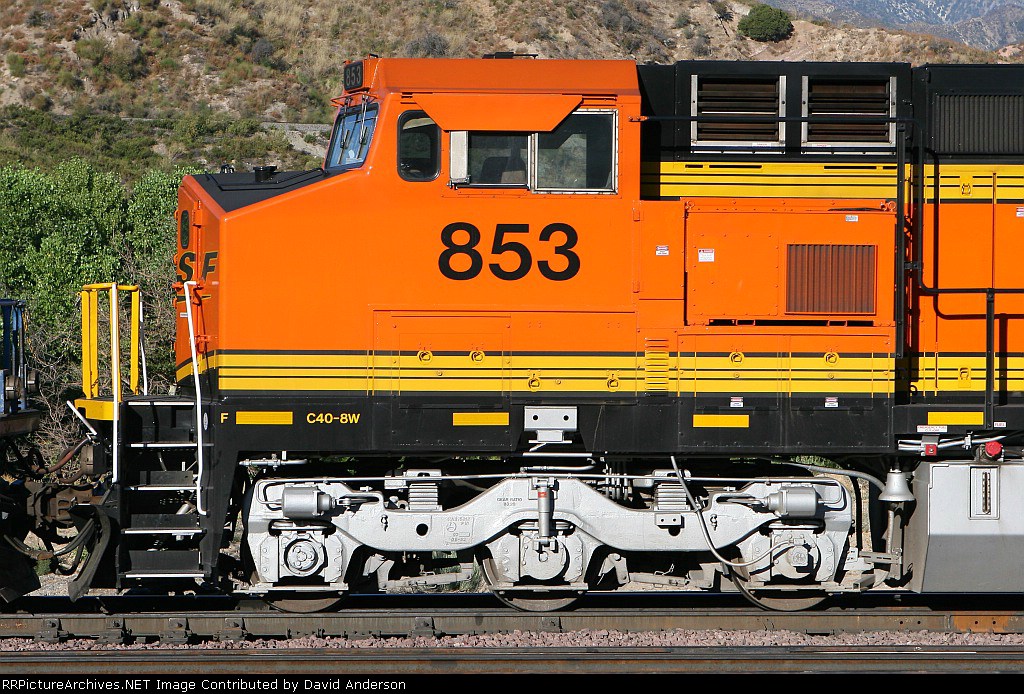 BNSF 853